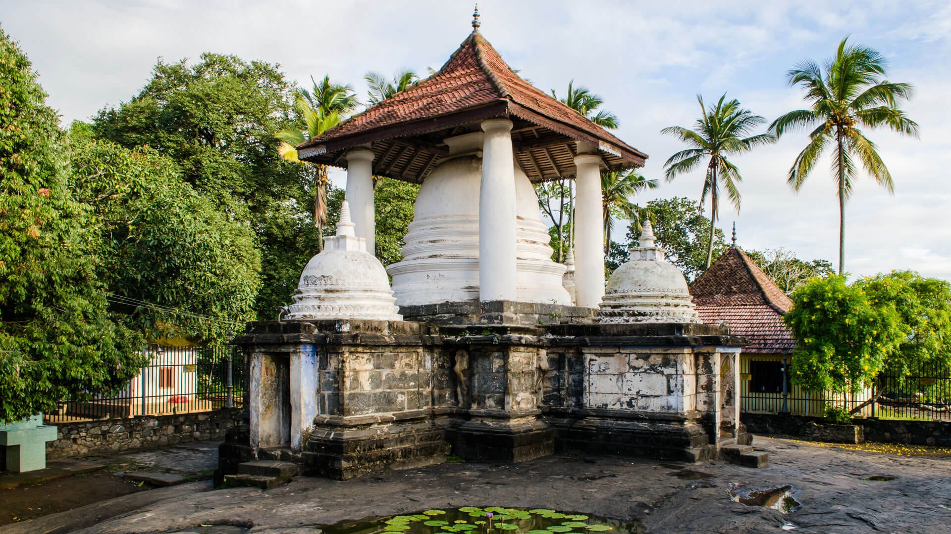 Three temples loop in Kandy | Compelling Temples | andBeyond
